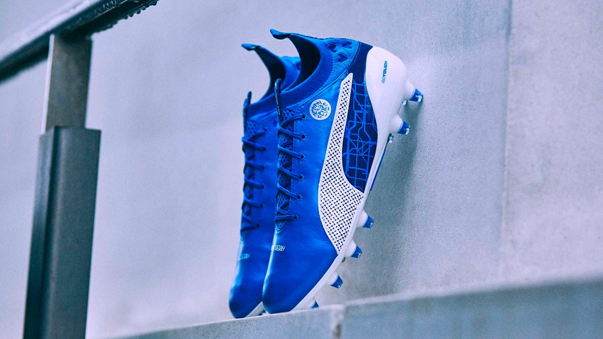 Botines PUMA evoTOUCH Derby Fever Cesc Fàbregas - Marca de Gol