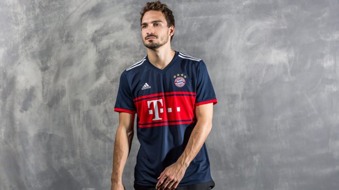 Bayern Munich adidas Away Kit 2017/18 - Marca de Gol