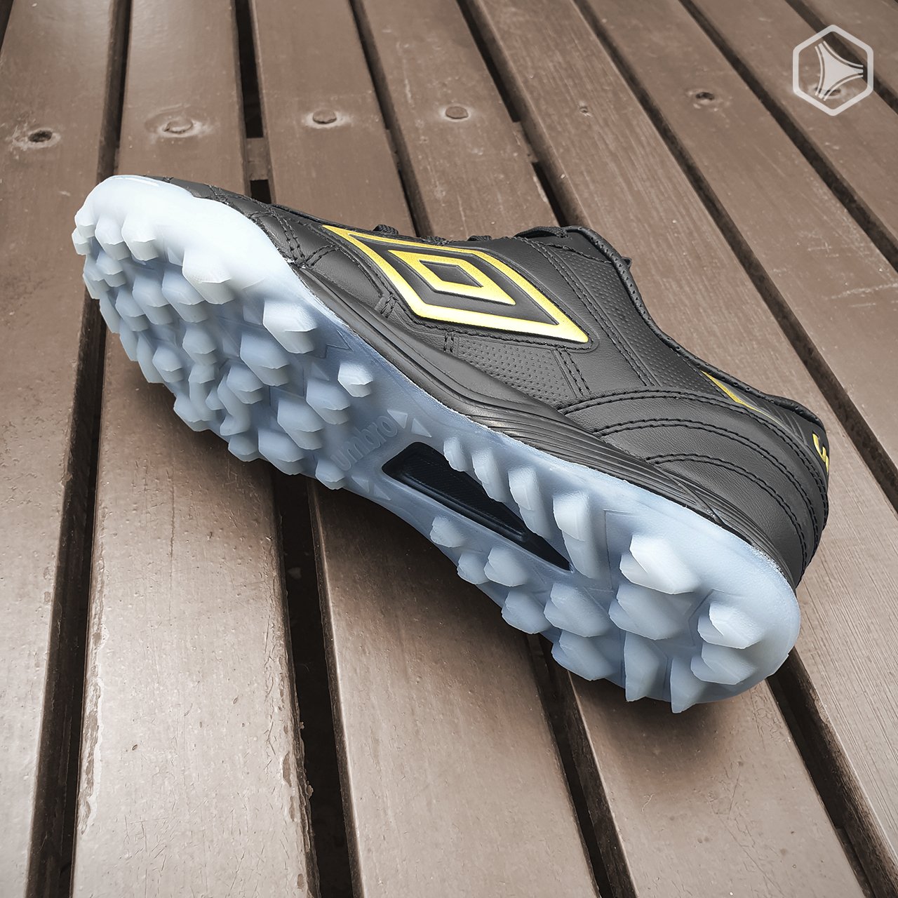 Review | Botines Umbro Royal Edition - Marca de Gol