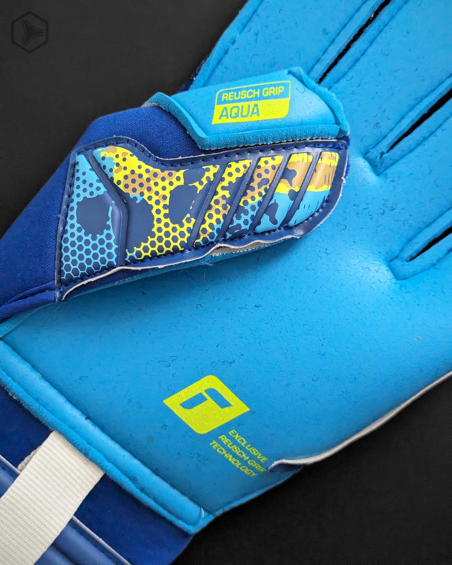 Review Guantes Reusch Attrakt Pro Aqua Advance - Marca de Gol